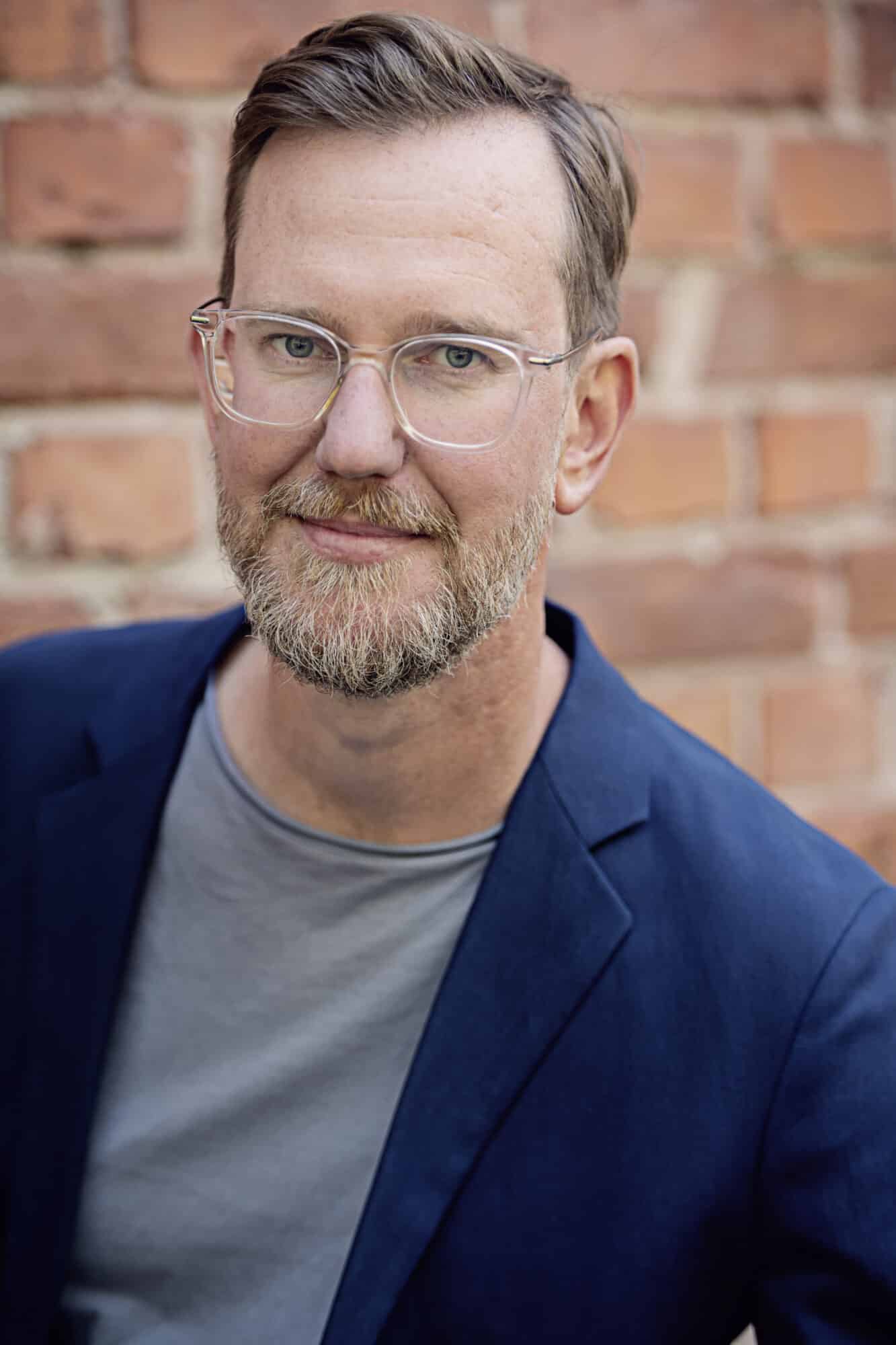 Peter Mohlin - People's